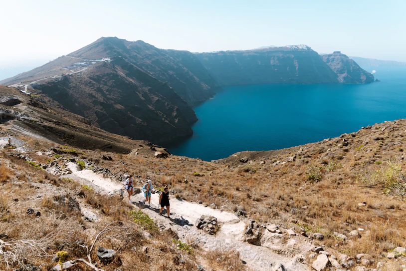 Oia to Fira Hike: The Ultimate Guide to Santorini’s Most Scenic Trail